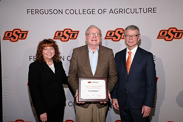 Edwards honored with award for Excellence in Graduate Student Advising ...